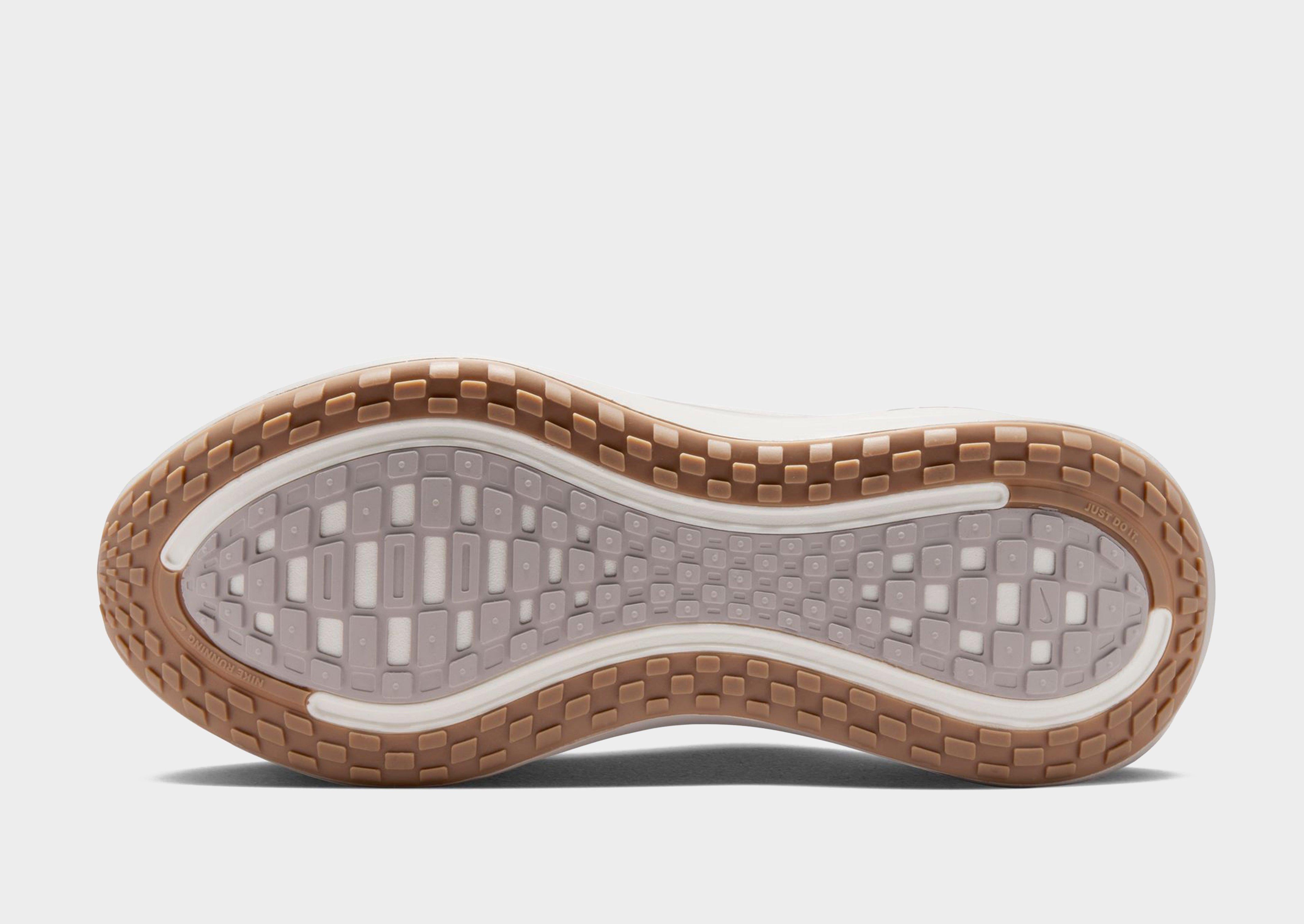 Nike Vomero Plus – JD Sports Philippines