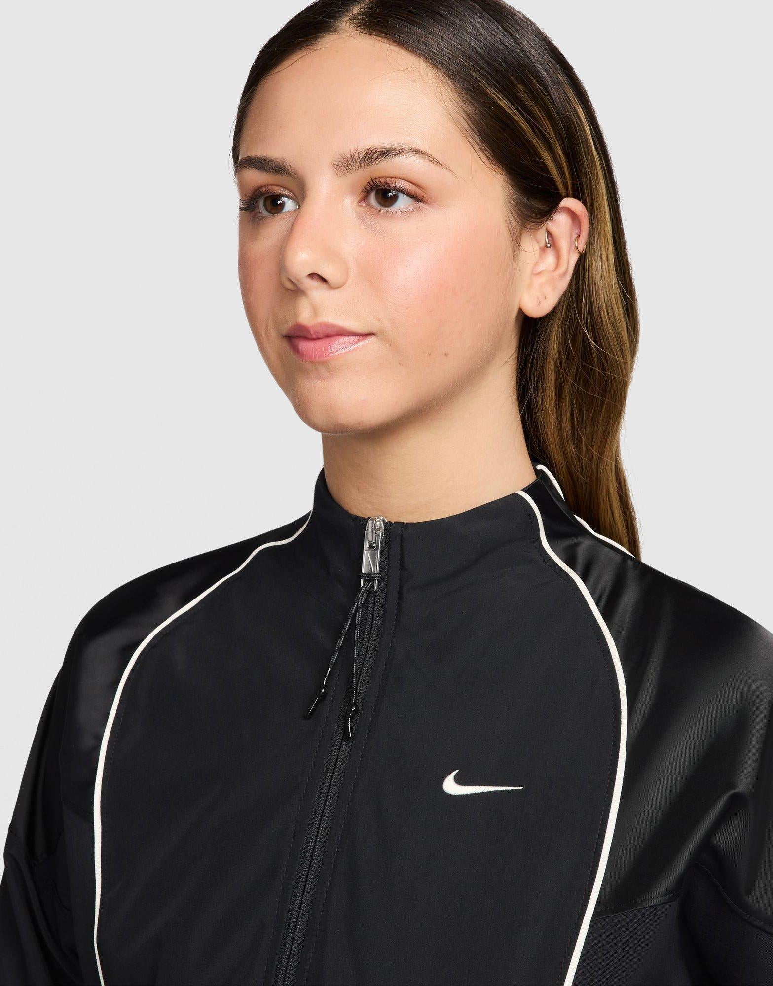 Nike Sportswear Women's Shrunken Track Jacket – JD Sports Philippines