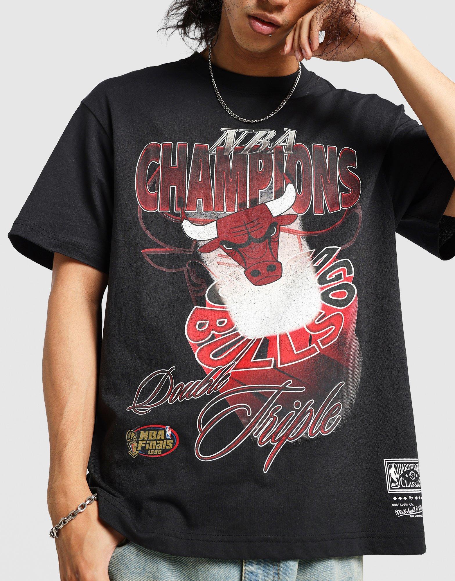 Mitchell & Ness Core Graphic T-Shirt – JD Sports Philippines