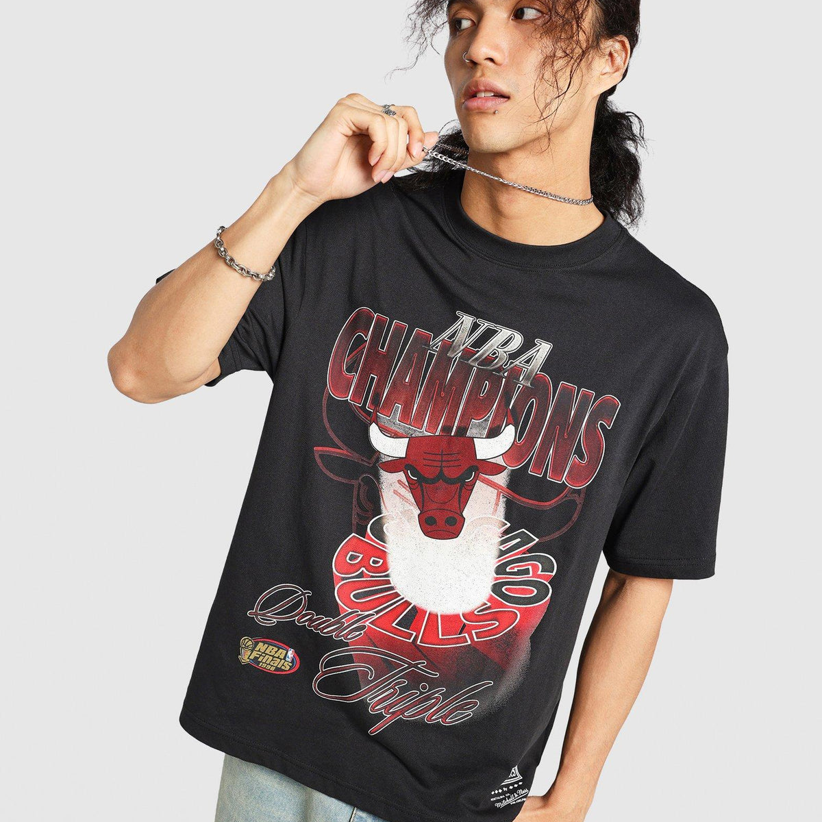 Mitchell & Ness Core Graphic T-Shirt – JD Sports Philippines