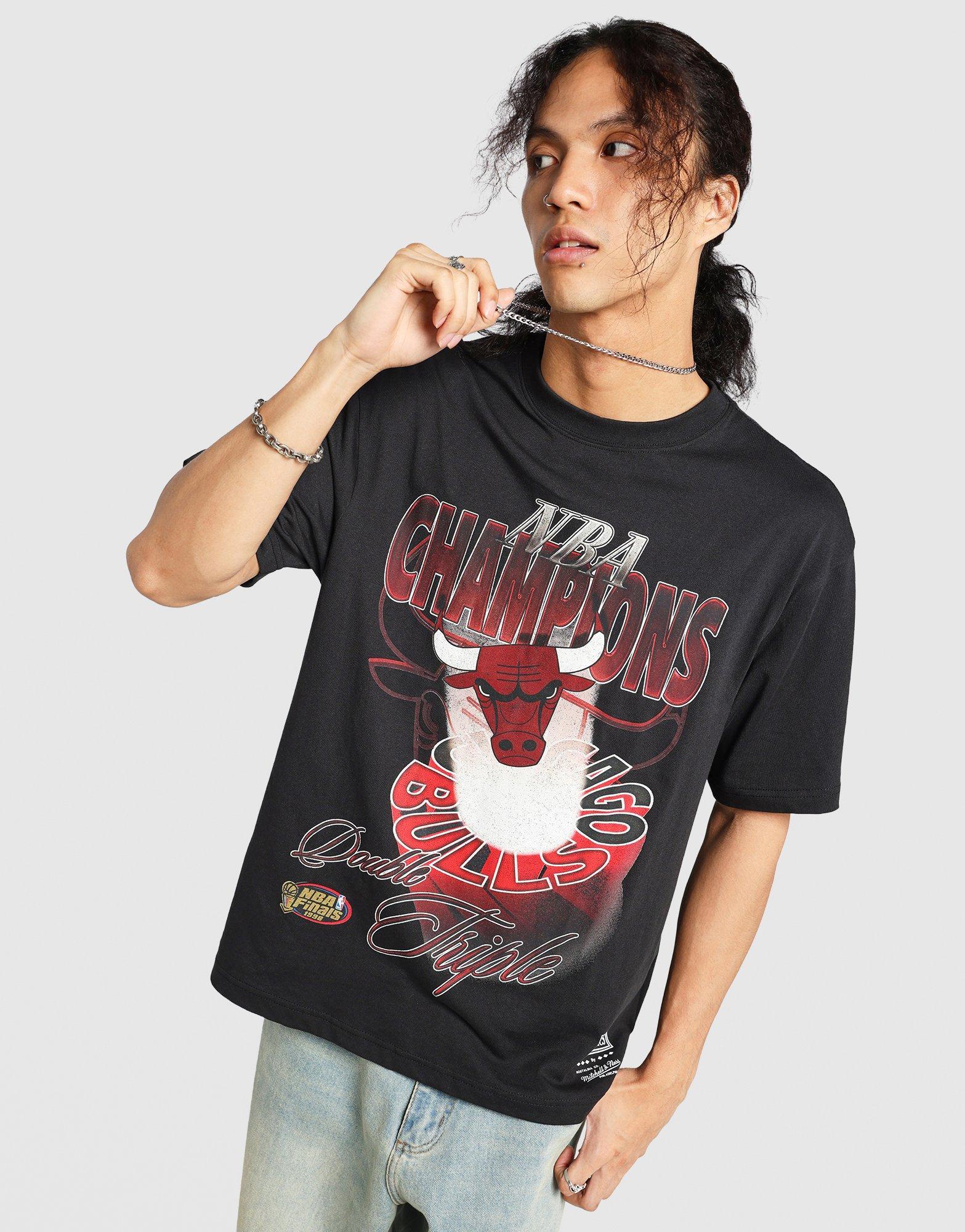 Mitchell & Ness Core Graphic T-Shirt – JD Sports Philippines