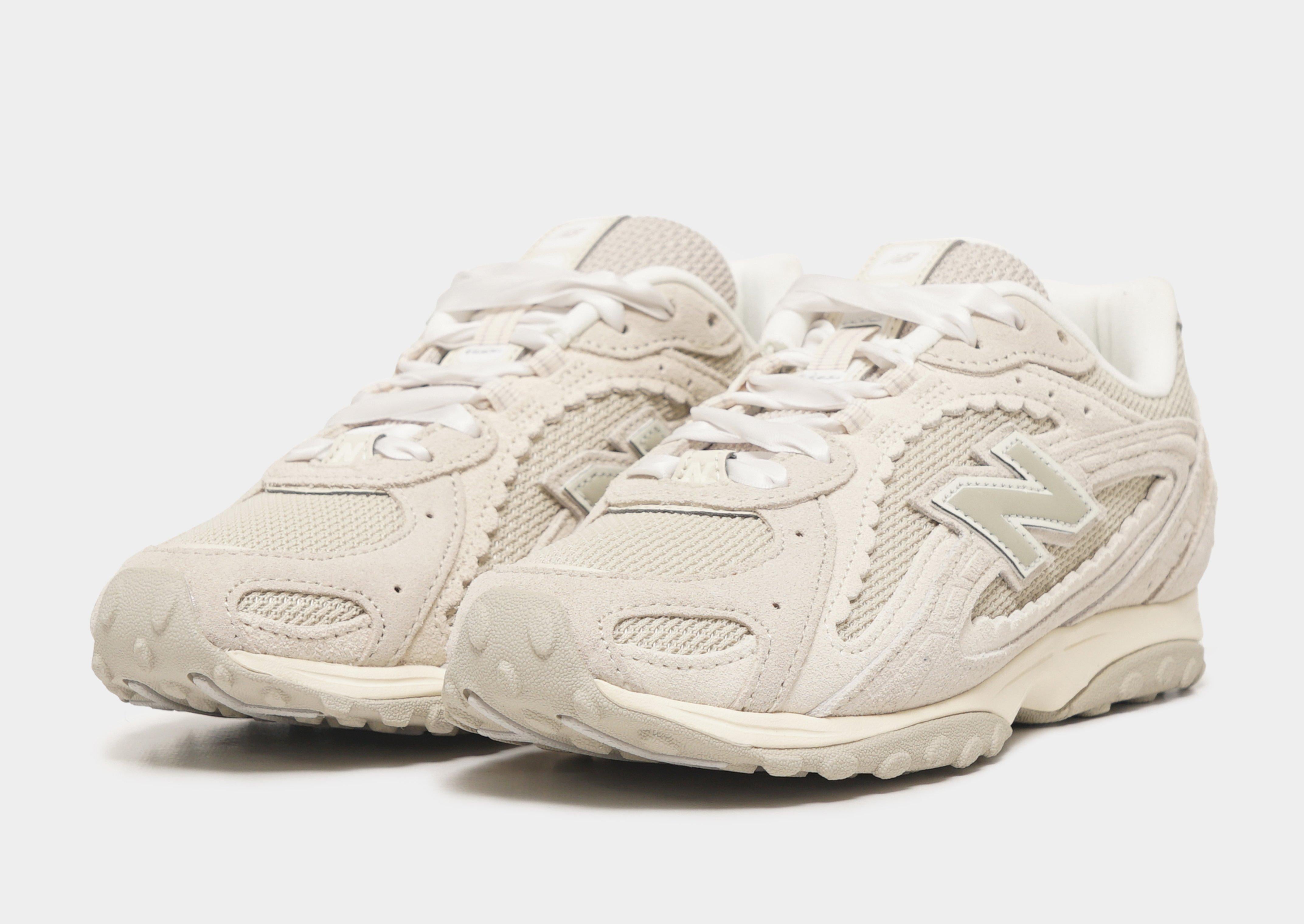 New Balance 204L Women's – JD Sports Philippines