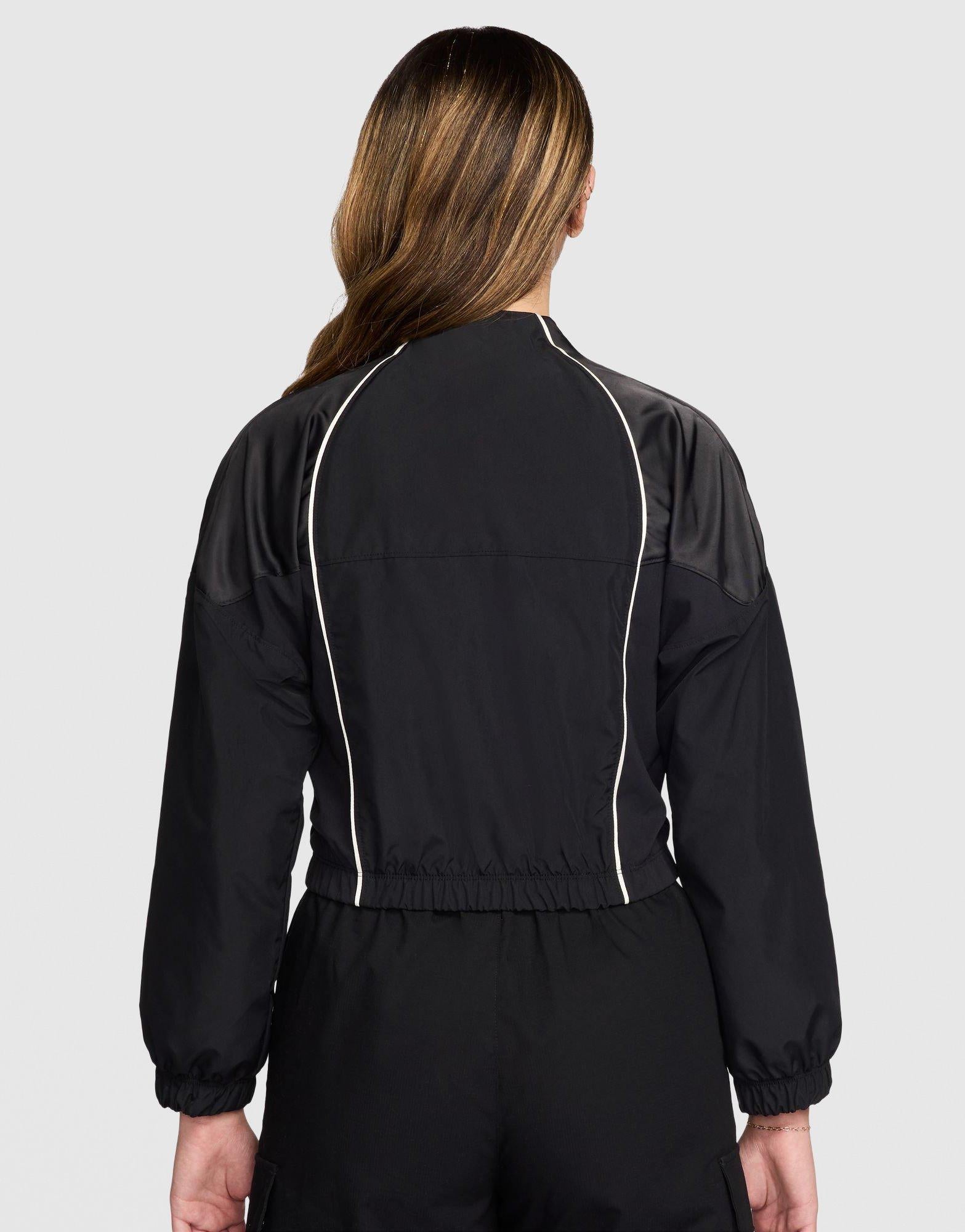 Nike Sportswear Women's Shrunken Track Jacket – JD Sports Philippines