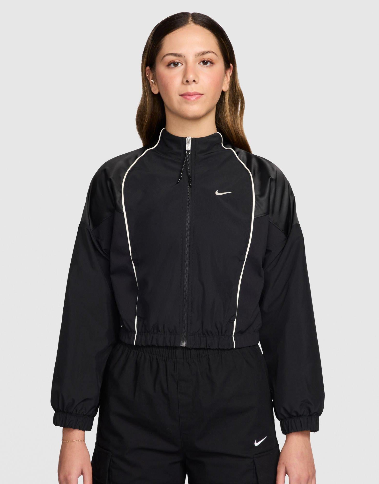 Nike Sportswear Women's Shrunken Track Jacket – JD Sports Philippines